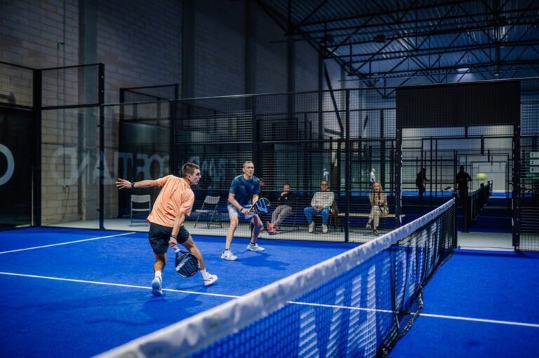 Indoor Padel Limburg | Amigo's de Padel Brunssum